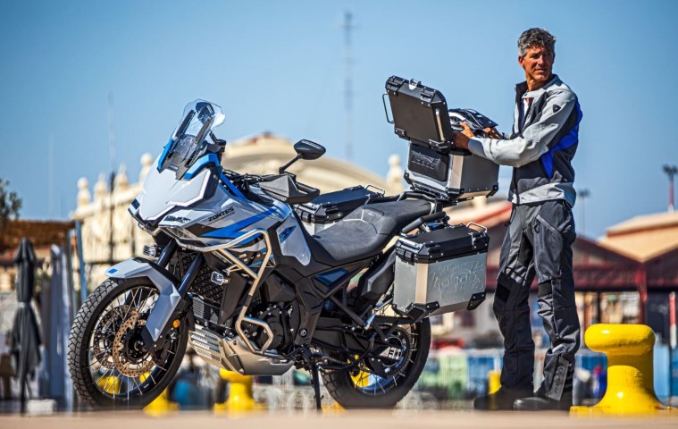 Zontes anuncia el Lanzamiento de la nueva 703F: una revolución en el ...