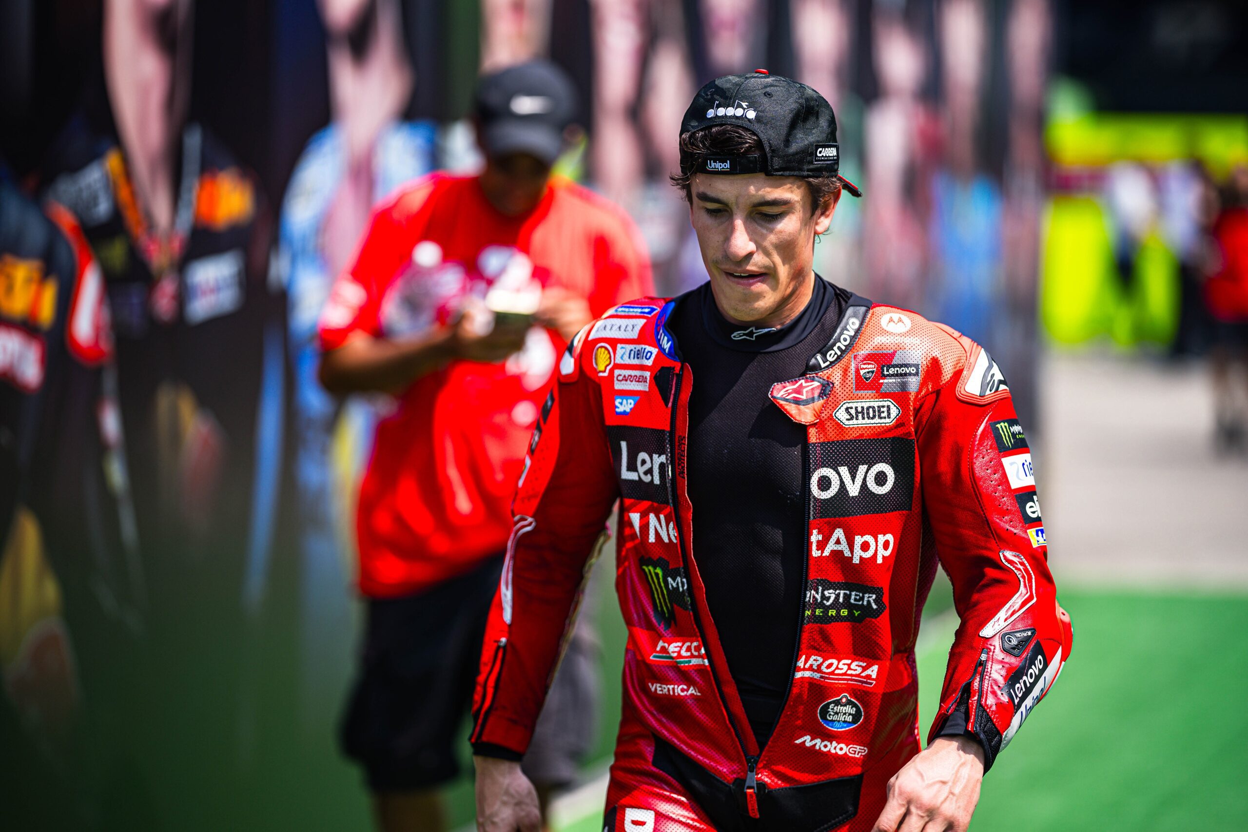 Tardozzi revela qué le dijo a Marc Márquez en el parque cerrado: "Le dije que genial, pero ...
