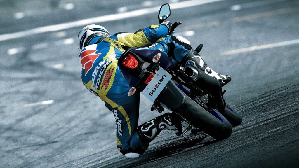 El arte de comprimir una Superbike en el frasco del carné A1 | MOTOSAN